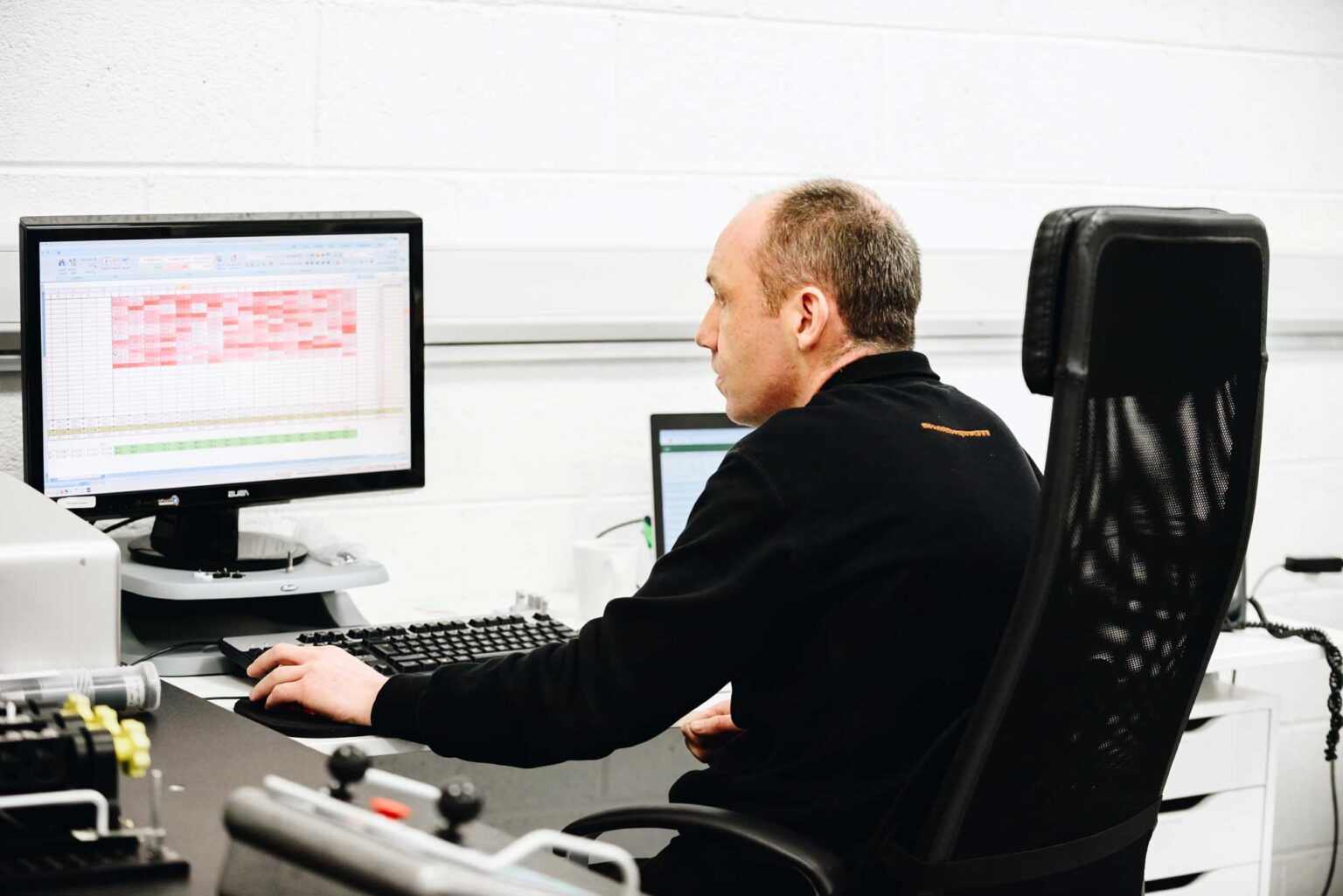 Ensuring Accuracy: The Importance of Metrology Fixture Qualification