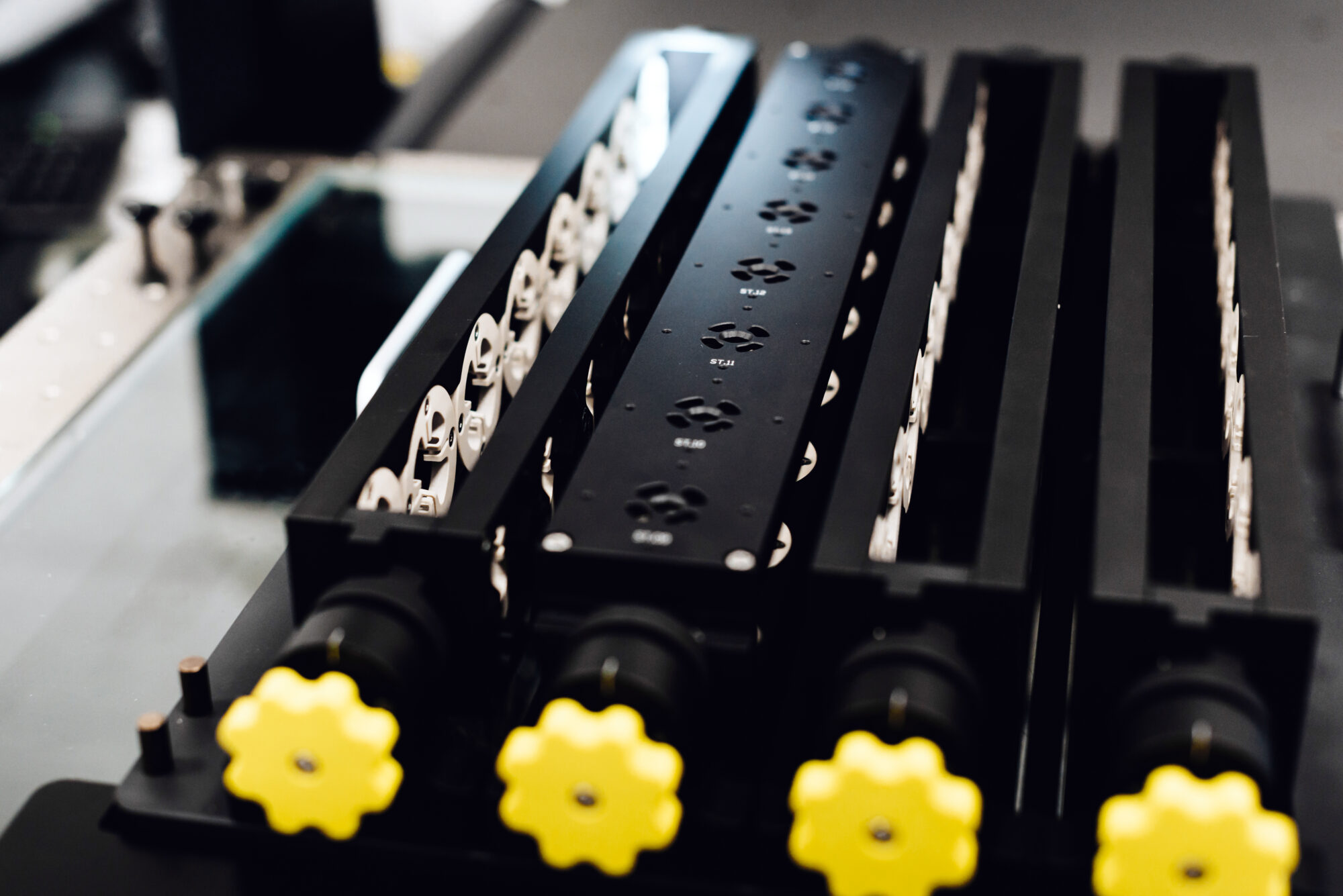 Metrology Fixture Types – What’s Available, and Which is Best?